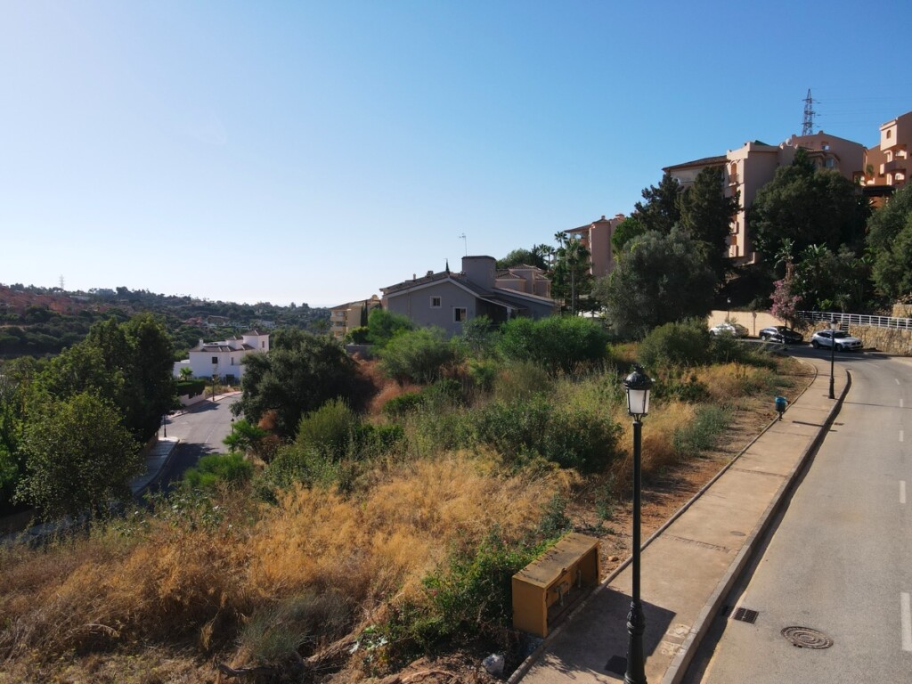 Plot in Marbella East overlooking Santa Maria Golf Club in Elviria ...